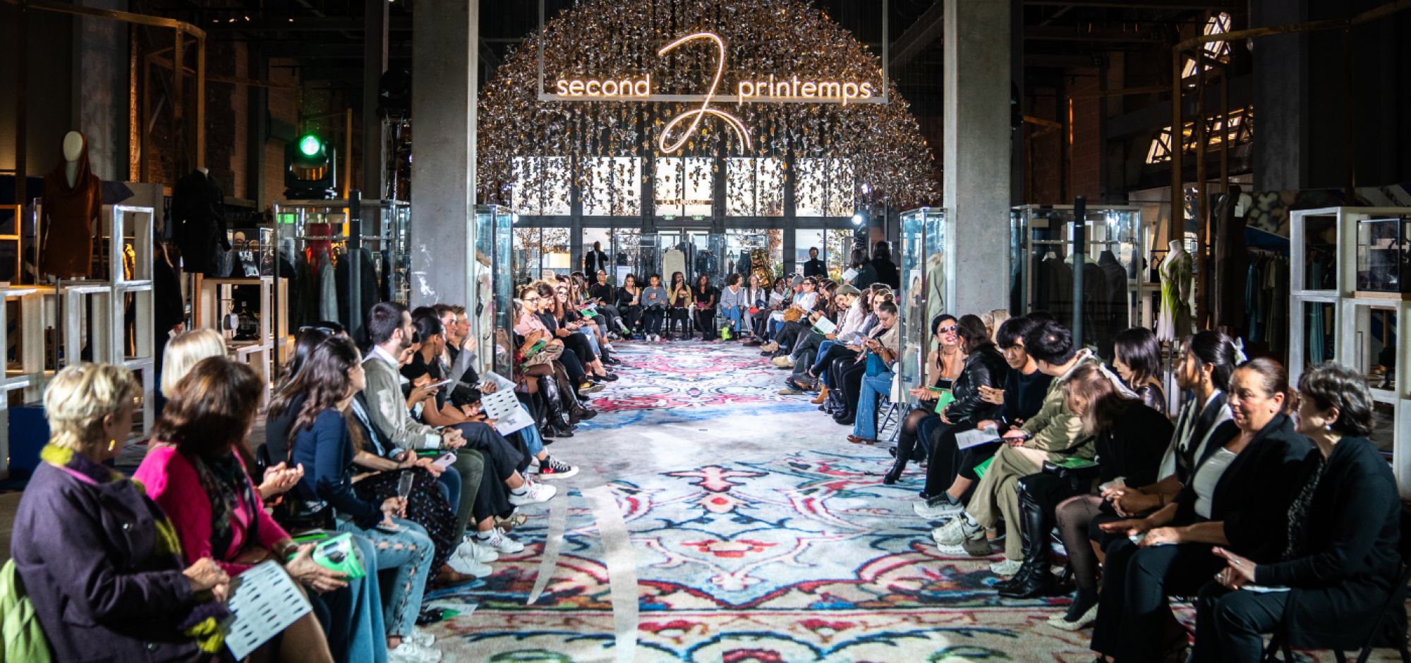 LA MODE DEFILE AU PRINTEMPS HAUSSMANN